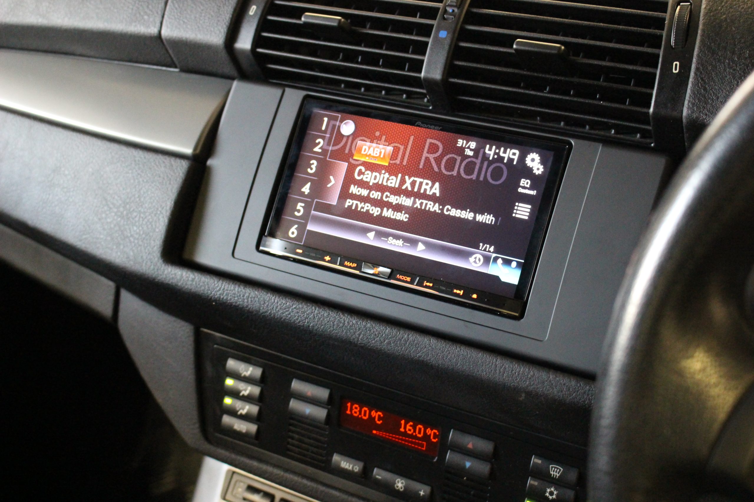 BMW X5 E53 – Pioneer Double Din – 2004 | John Kleis Audio
