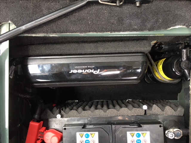 Landrover Defender Heritage – Alpine Single Din, Wing DAB Aerial, Front ...