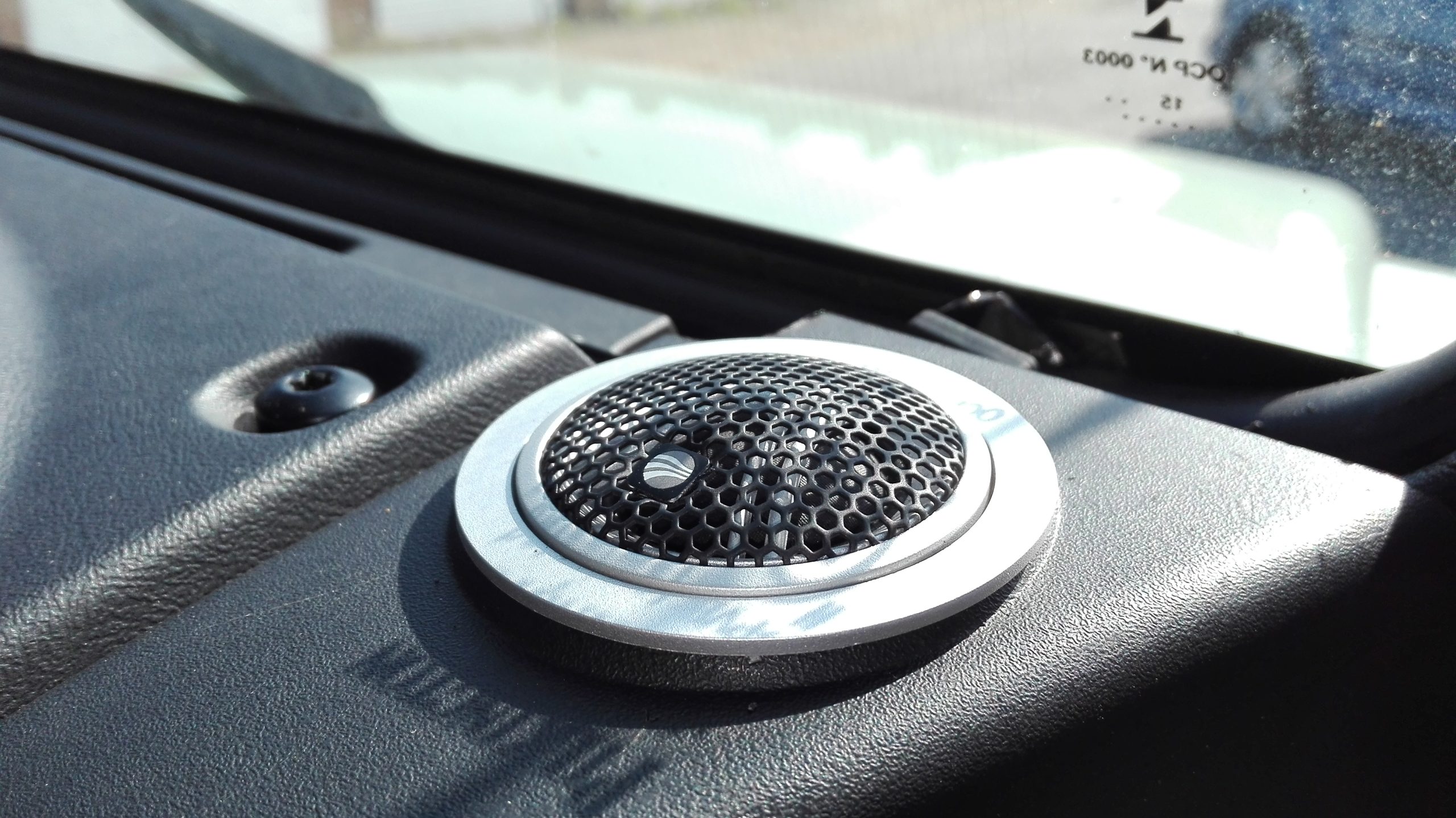 Landrover Defender Heritage – Alpine Single Din, Wing DAB Aerial, Front ...