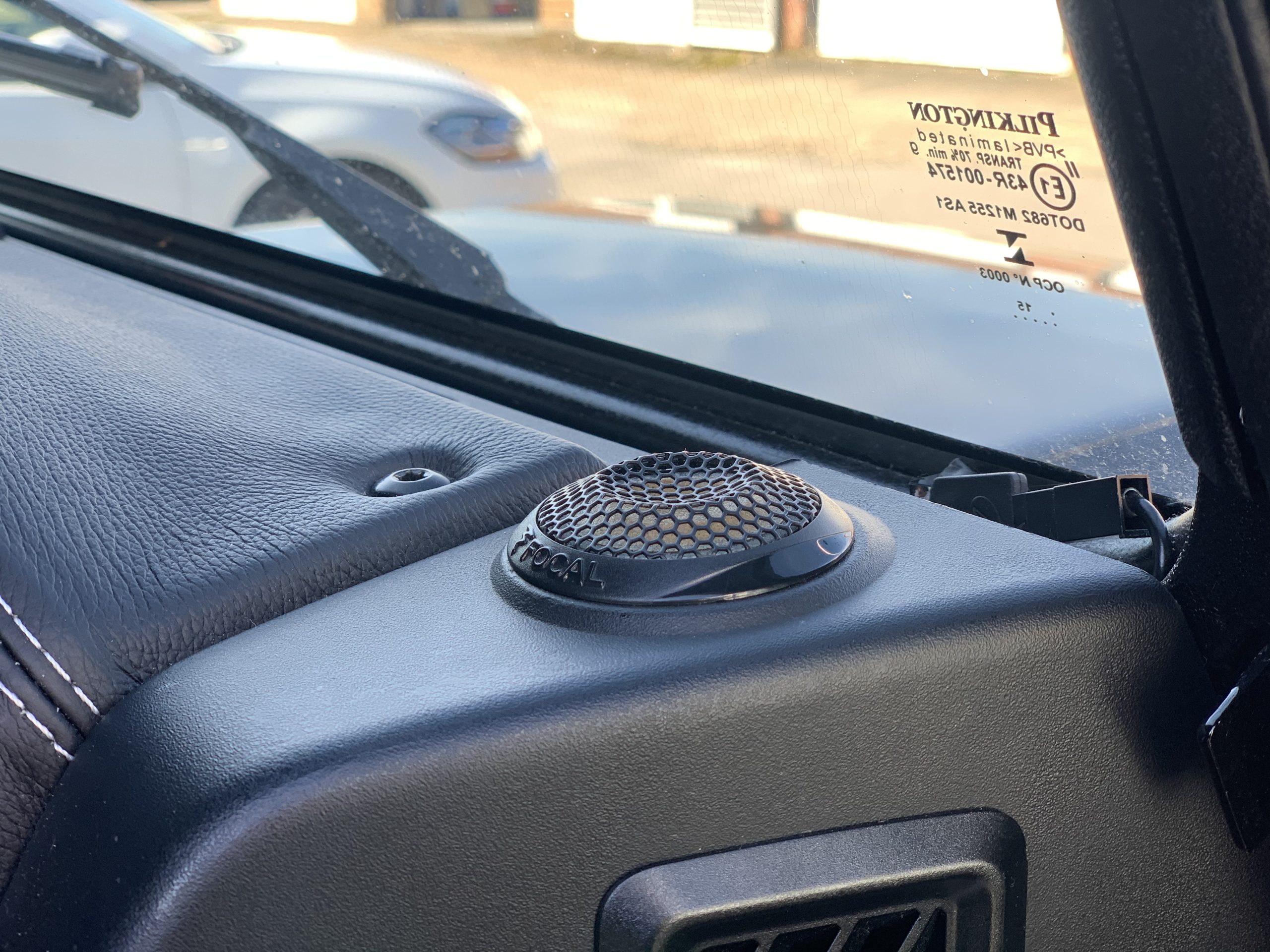 Landrover Defender PUMA – Focal Polykevlar 3 Ways, Hertz ML55 Amplifier ...