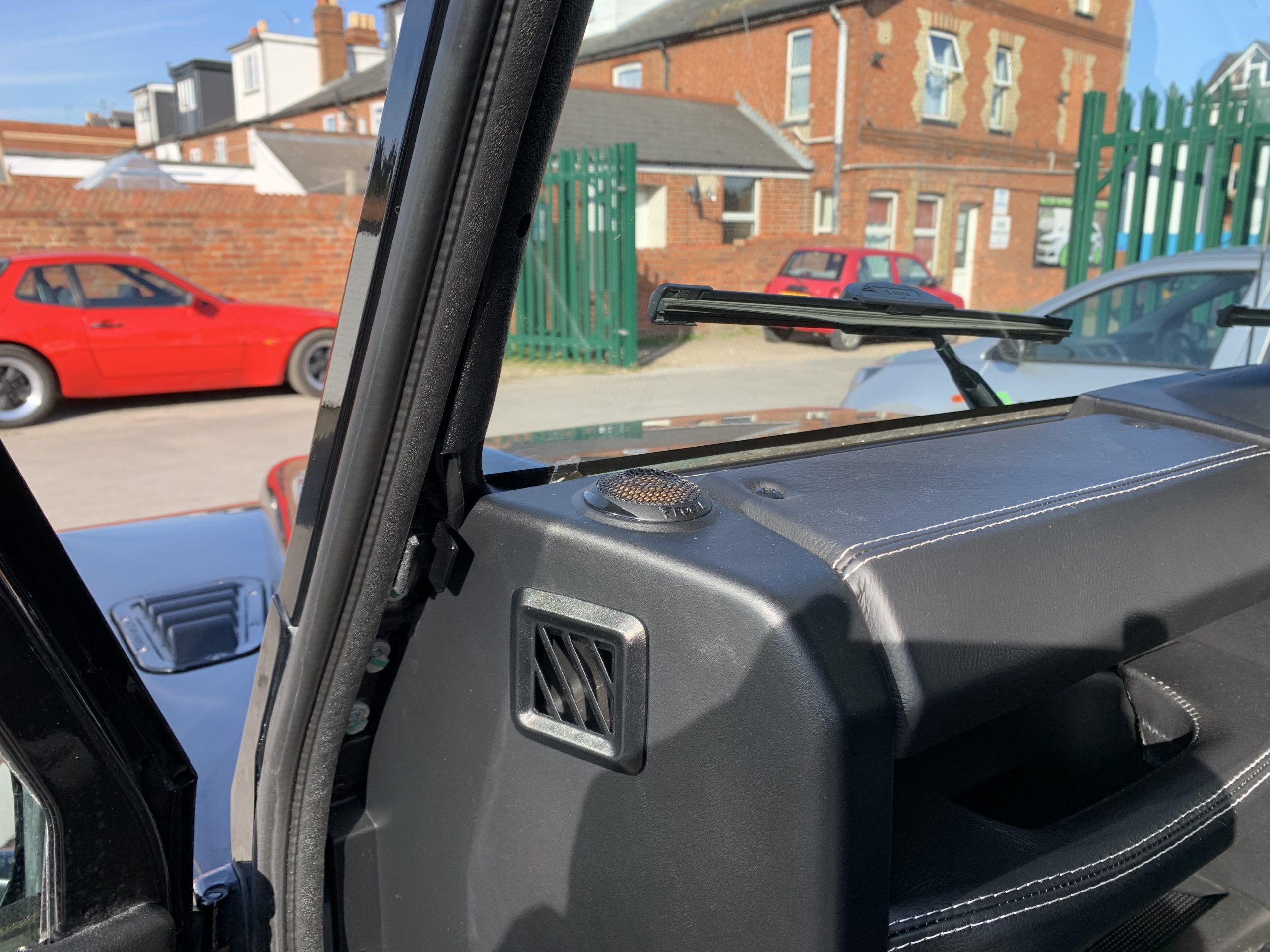 Landrover Defender PUMA – Focal Polykevlar 3 Ways, Hertz ML55 Amplifier ...