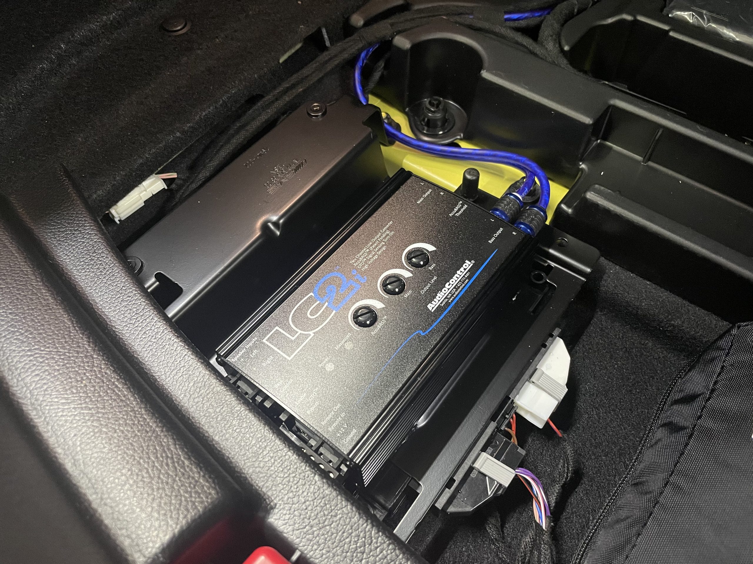Mercedes A45 AMG – Audison APBX10AS2 Subwoofer & BASS Controller in ...